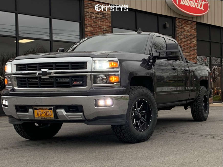 2015 Chevrolet Silverado 1500 with 18x9 -13 Fuel Maverick and 285/75R18 Toyo Tires Open Country ...
