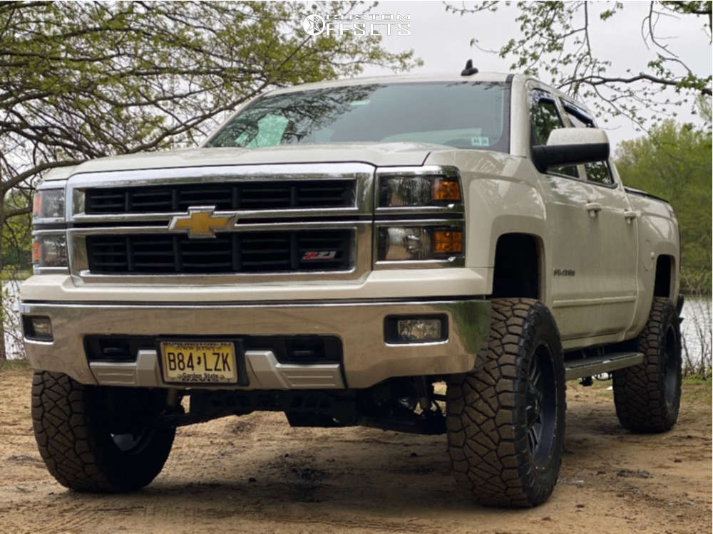 2015 Chevrolet Silverado 1500 with 20x10 -18 Rough Country Series 93 ...