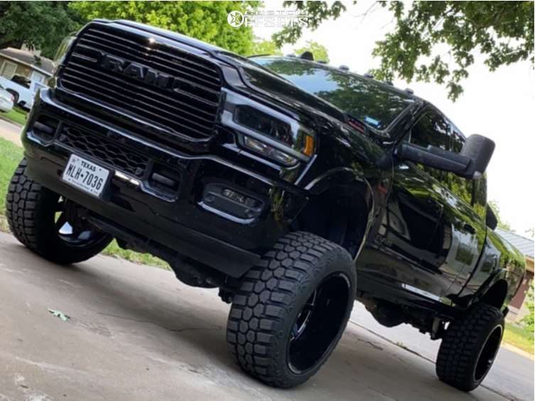 2019 Ram 2500 with 24x14 -76 Dropstars 655bm and 37/13.5R24 RBP ...