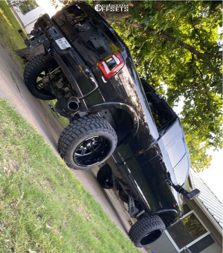 2019 Ram 2500 with 24x14 -76 Dropstars 655bm and 37/13.5R24 RBP ...