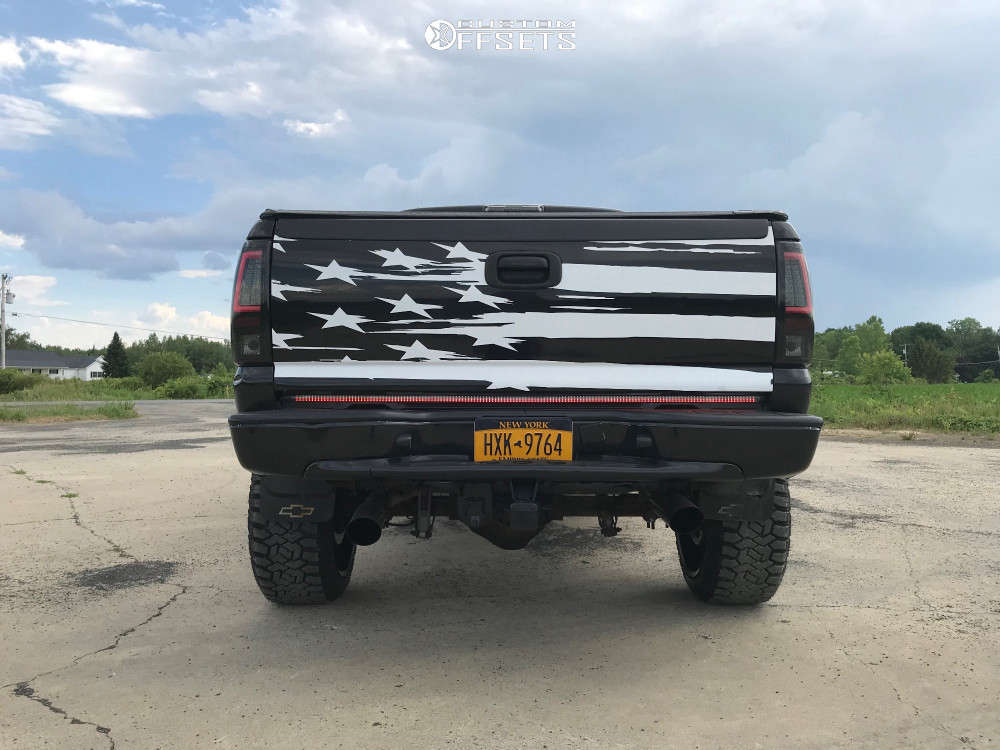 2003 Chevrolet Silverado 2500 HD with 22x12 -44 TIS 544MB and 33/12 ...