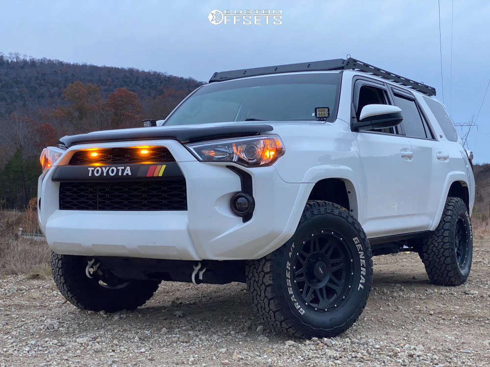 2019 Toyota 4Runner with 17x8 0 Pro Comp Series 05 and 275/70R17 ...