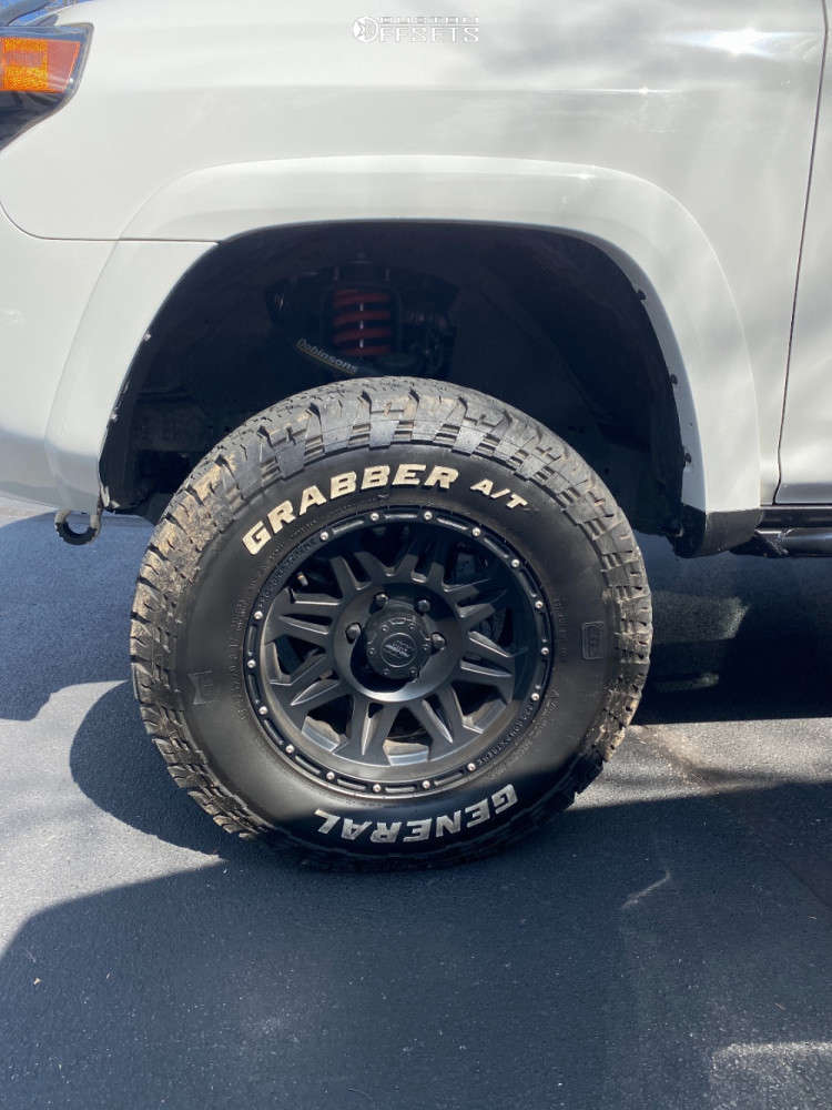 2019 Toyota 4Runner with 17x8 0 Pro Comp Series 05 and 275/70R17 ...