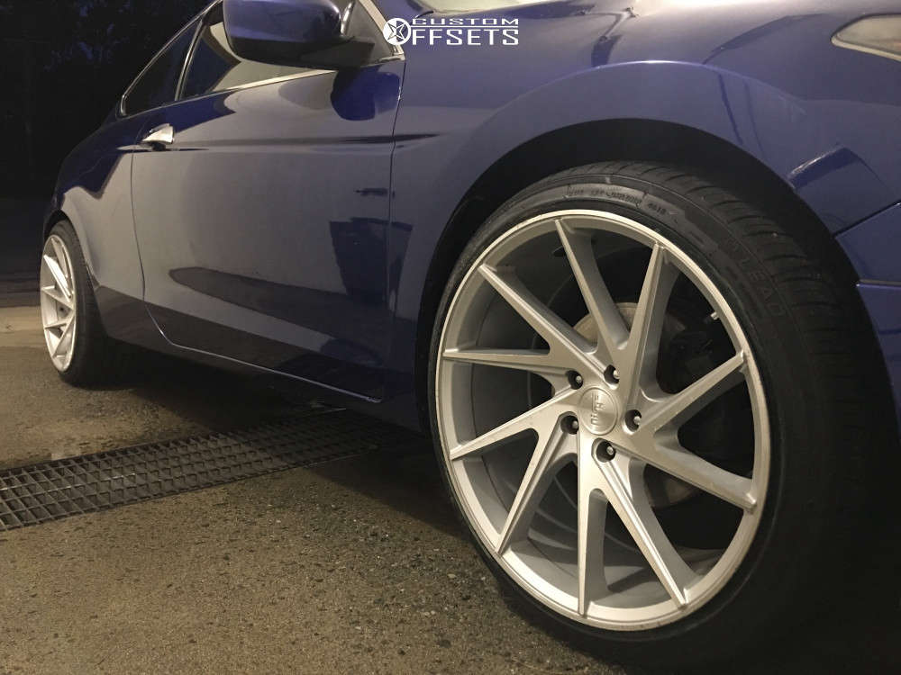 2008 Honda Accord with 20x10.5 45 Niche Invert and 255/35R20 Leao Lion ...