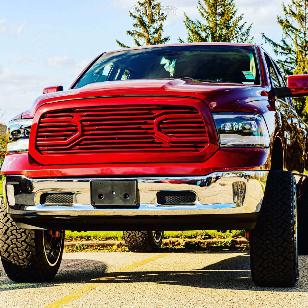 2015 Ram 1500 with 22x12 -51 Vision Spyder and 35/12.5R22 Venom Power ...