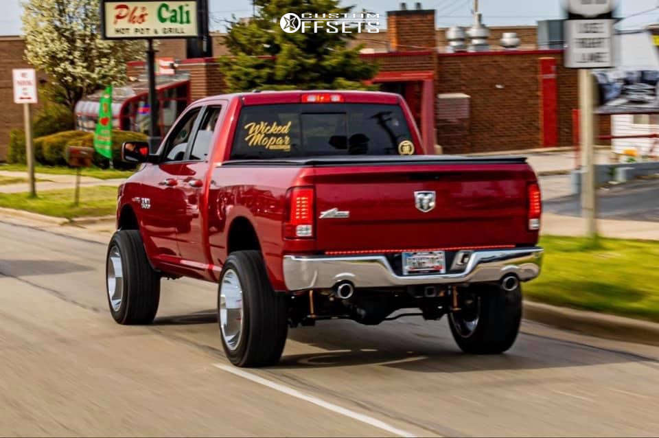 2015 Ram 1500 with 22x12 -51 Vision Spyder and 35/12.5R22 Venom Power ...