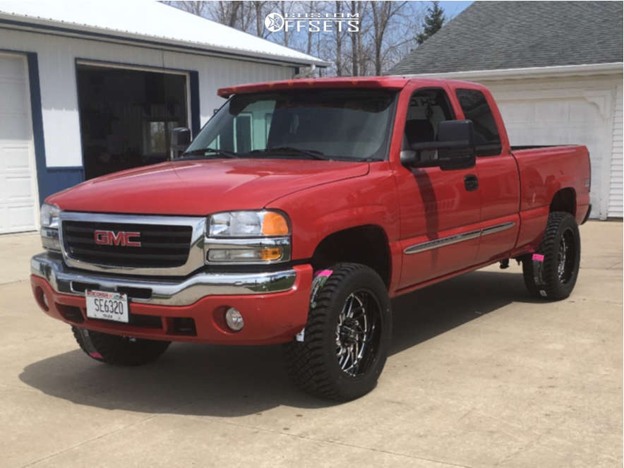 2005 GMC Sierra 1500 with 20x10 -19 Hostile Jigsaw and 305/50R20 Atturo ...