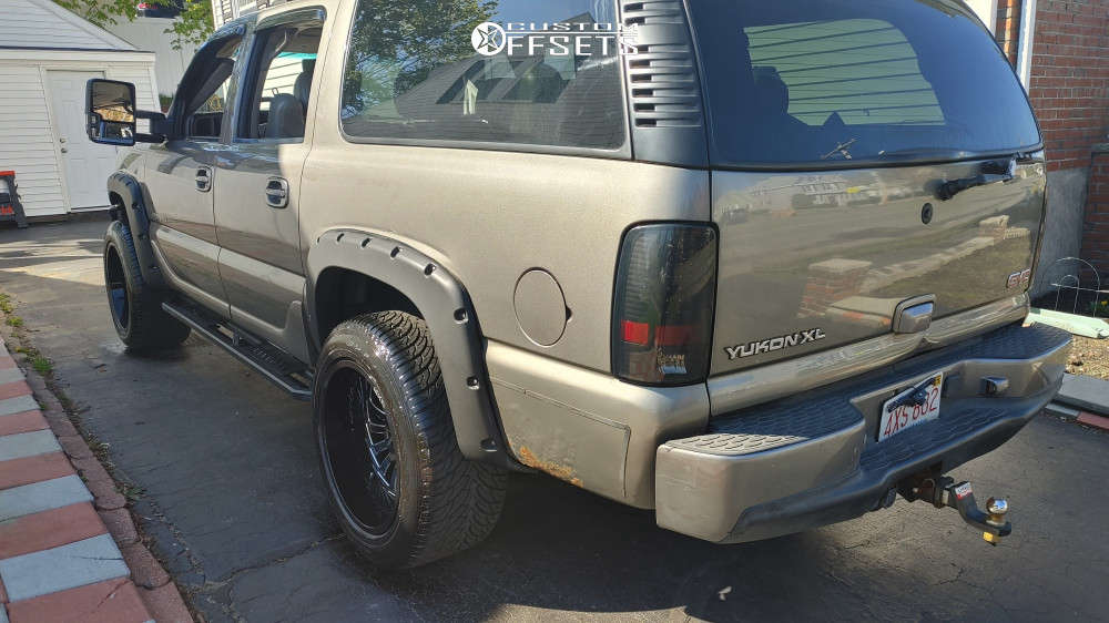 2005 GMC Yukon XL 1500 with 20x12 -51 ARKON OFF-ROAD Alexander and 305 ...