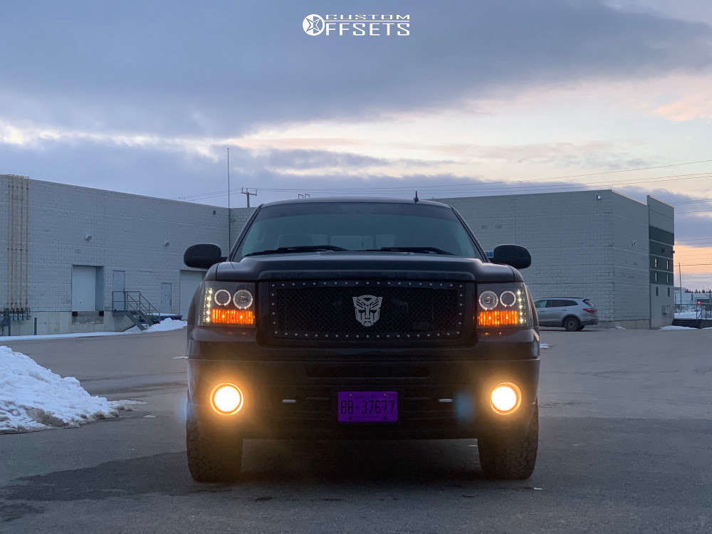 2009 GMC Sierra 1500 with 18x9 18 XD Holeshot and 275/65R18 BFGoodrich ...