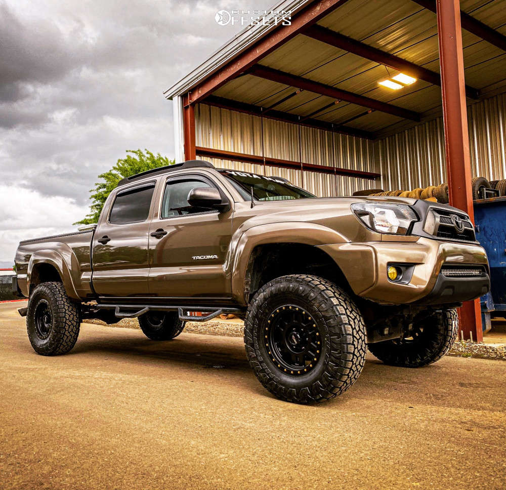 2013 Toyota Tacoma with 17x8.5 Vision Manx and 35/12.5R17 Toyo Tires ...
