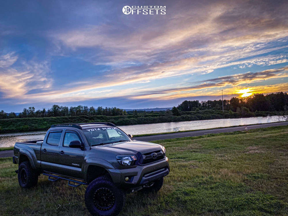 2013 Toyota Tacoma with 17x8.5 Vision Manx and 35/12.5R17 Toyo Tires ...