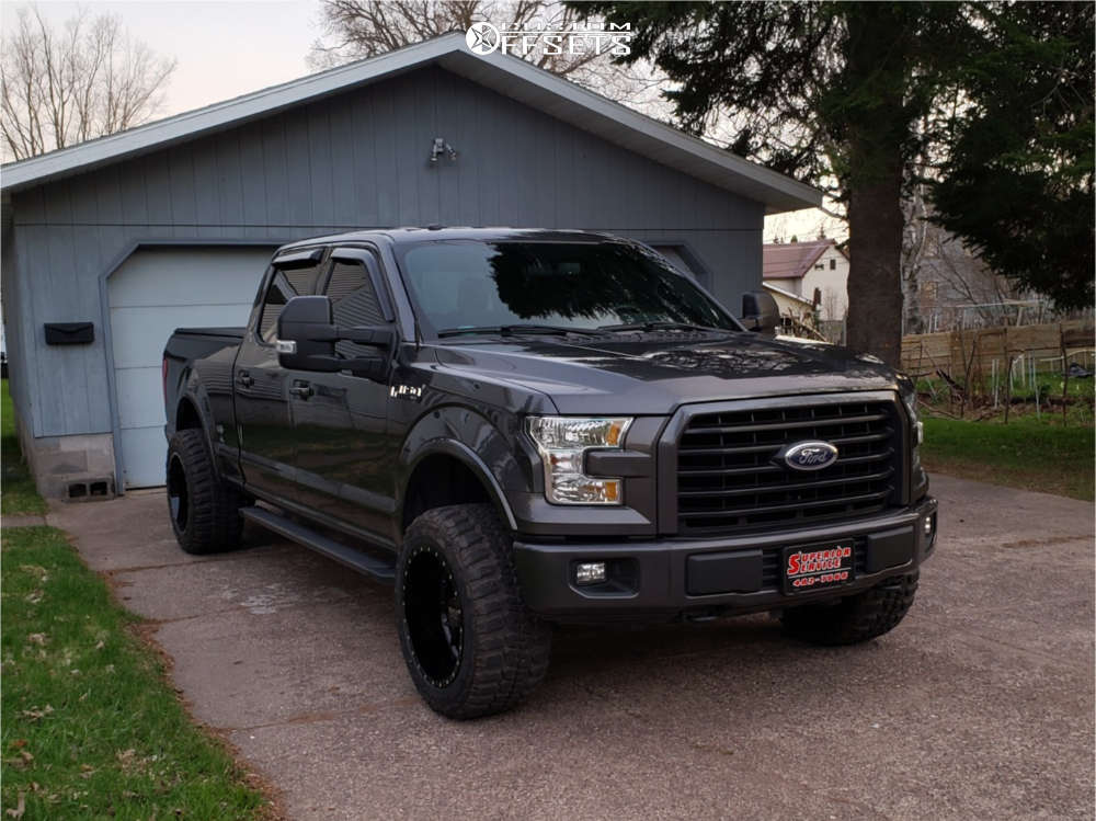 2016 Ford F-150 with 20x12 -44 Moto Metal Mo986 and 33/12.5R20 Federal ...