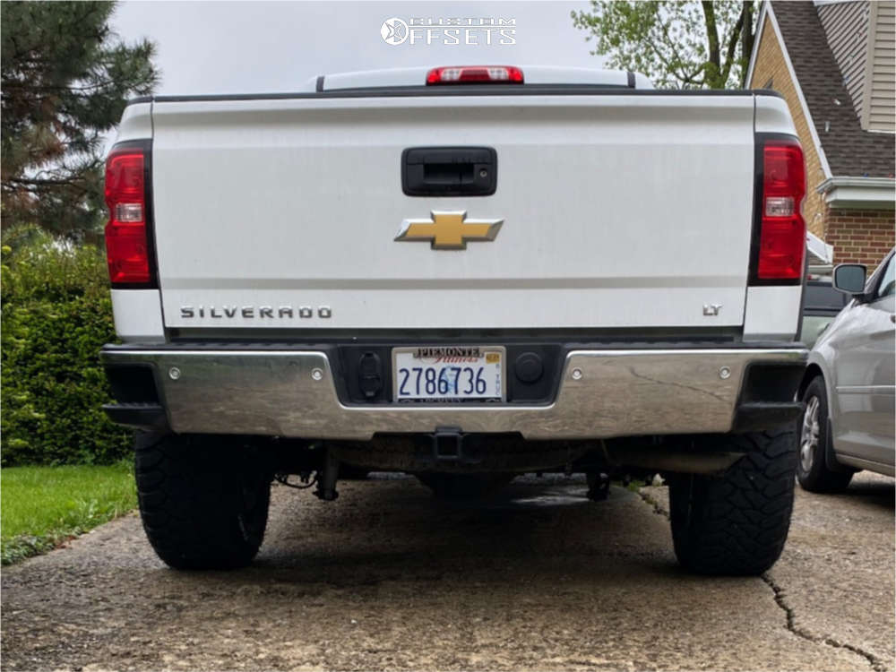 2018 Chevrolet Silverado 1500 with 20x12 -51 Vision Razor and 33/12 ...