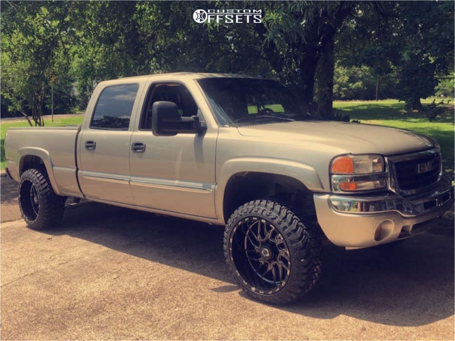 2003 GMC Sierra 1500 HD with 22x12 -44 TIS 544BM and 33/12.5R22 Atturo ...