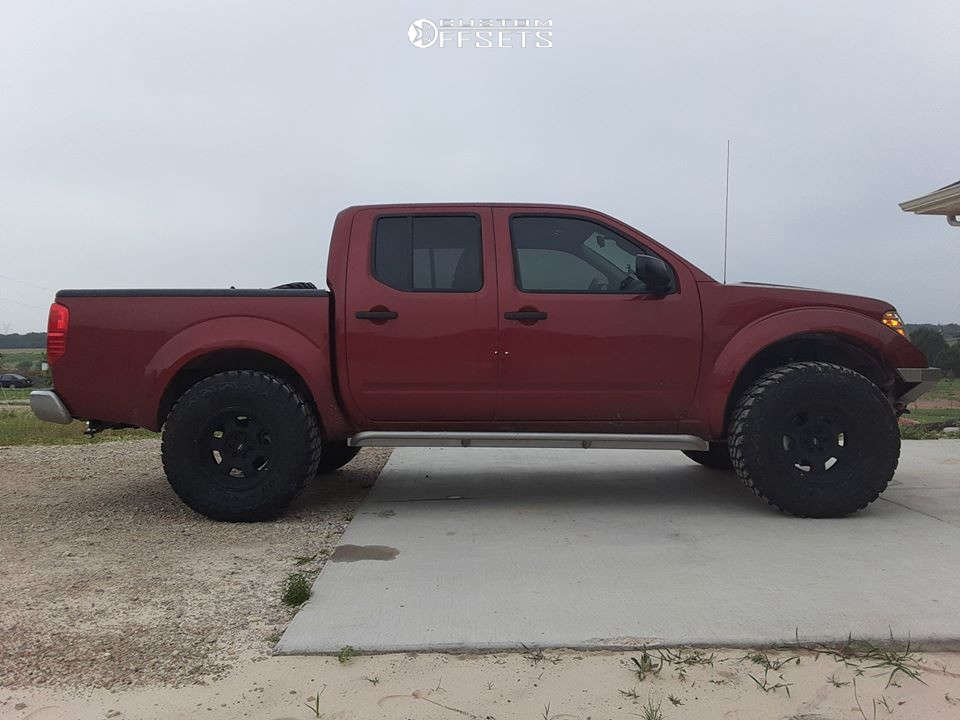 2019 Nissan Frontier with 17x8 -12 Pro Comp Series 89 and 305/70R17 ...