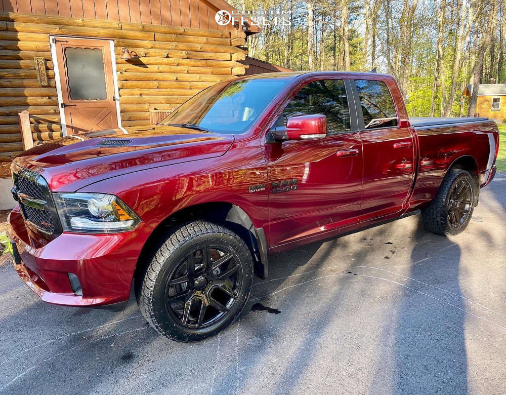 2017 Ram 1500 with 22x10 25 OE Performance 192 and 285/50R22 Nitto ...