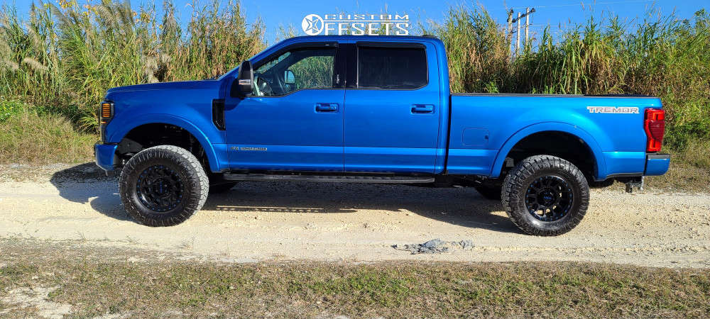 2020 Ford F-250 Super Duty with 18x9 -12 Method Mr305 and 35/12.5R18 ...