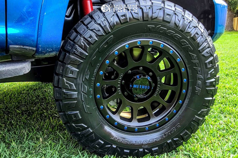 2020 Ford F-250 Super Duty with 18x9 -12 Method Mr305 and 35/12.5R18 ...