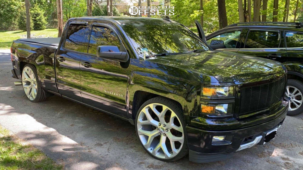 2015 Chevrolet Silverado 1500 with 26x10 31 Strada Replicas Gm Snowflake Replica and 255/30R26 ...