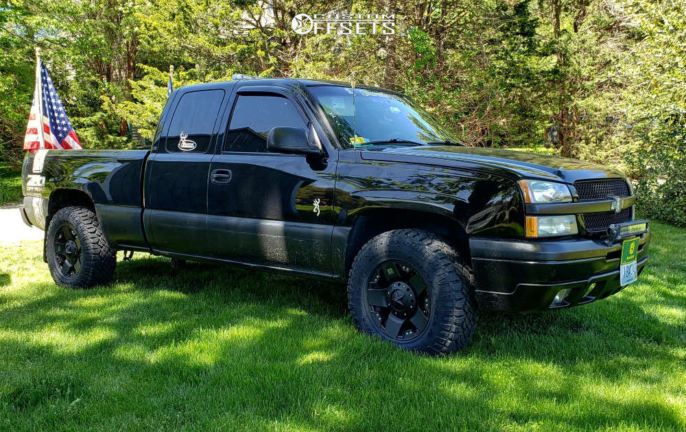 2003 Chevrolet Silverado 1500 with 17x9 -12 XD Rockstar and 285/70R17 ...