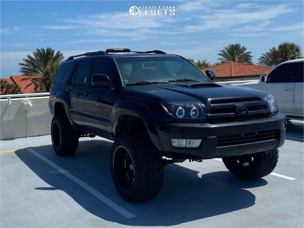 2004 Toyota 4Runner with 20x12 -44 Hardrock Tank and 33/12.5R20 Federal ...