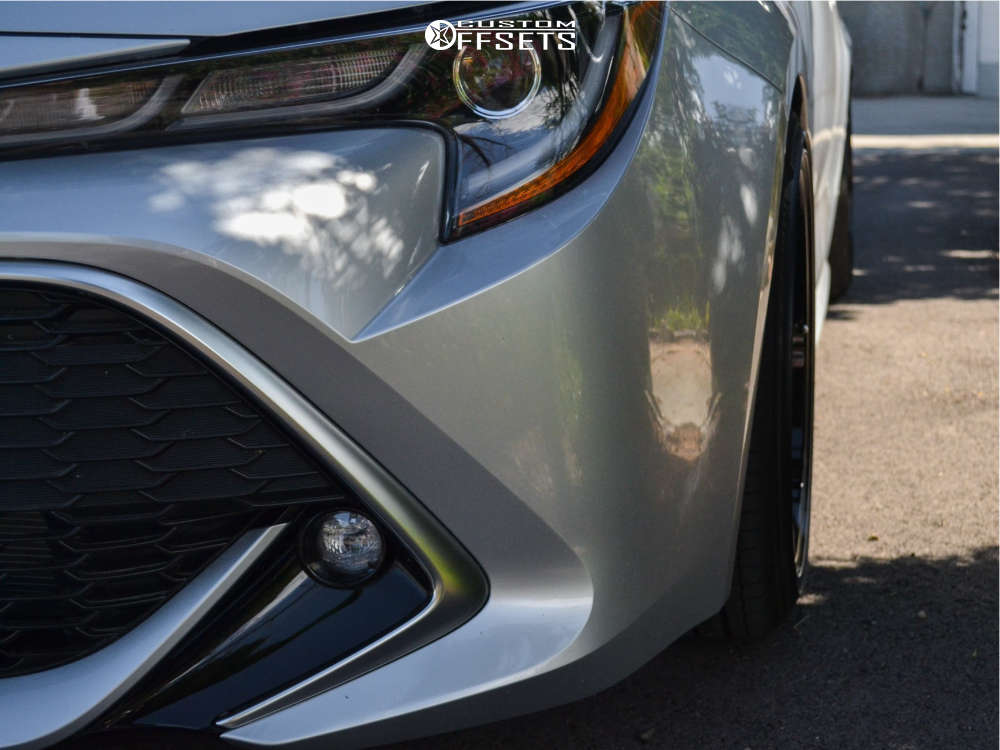 2020 Toyota Corolla with 18x8.5 30 ESR Cs3 and 225/40R18 Yokohama Avid ...