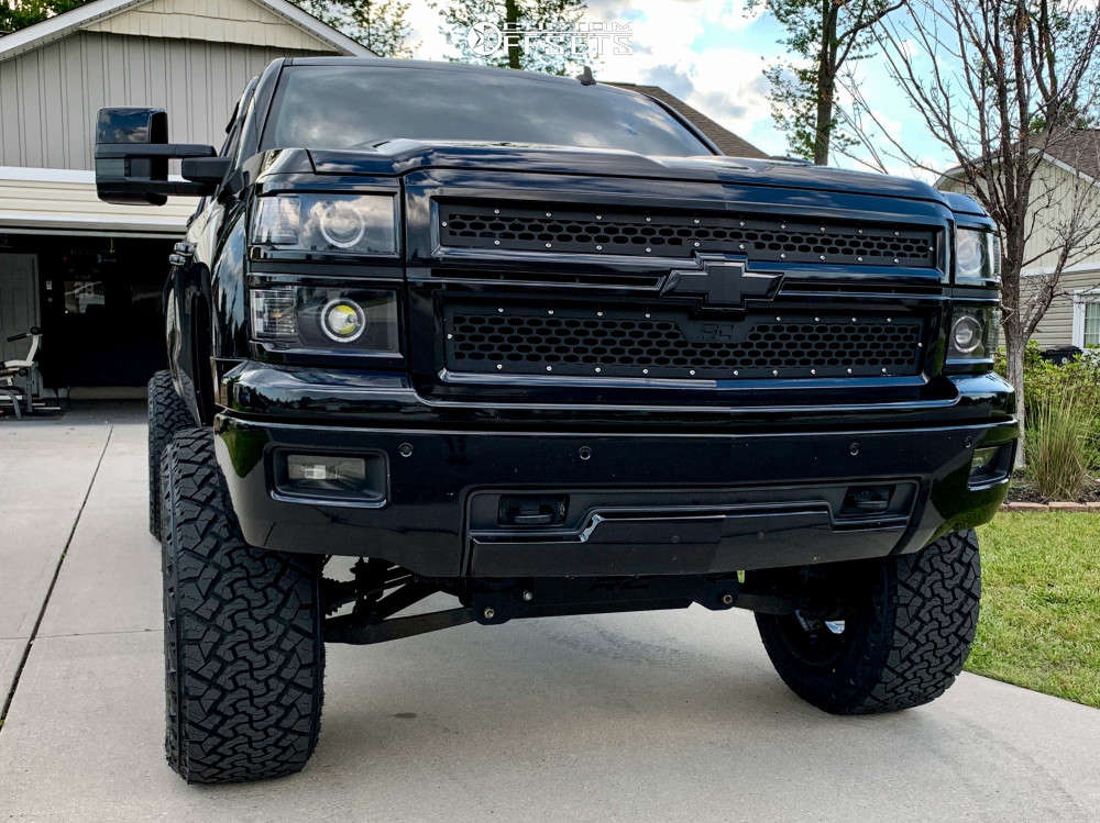 2014 Chevrolet Silverado 1500 with 22x12 -44 Fuel Maverick D538 and 37/ ...