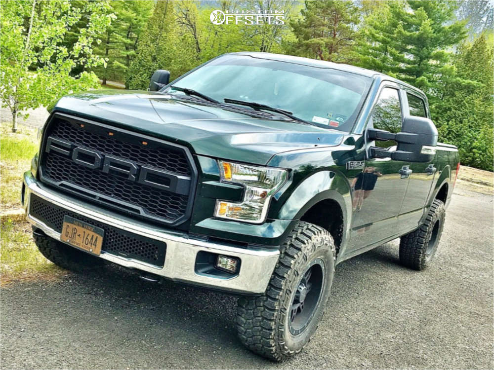 2015 Ford F-150 with 18x9 0 Pro Comp Series 31 and 305/70R18 Americus ...