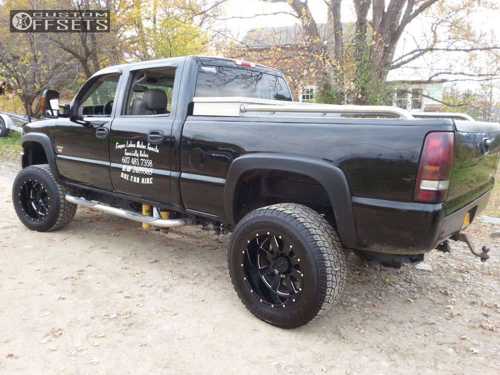 2003 GMC Sierra 2500 HD with 20x12 -44 Moto Metal MO962 and 35/13.5R20 ...