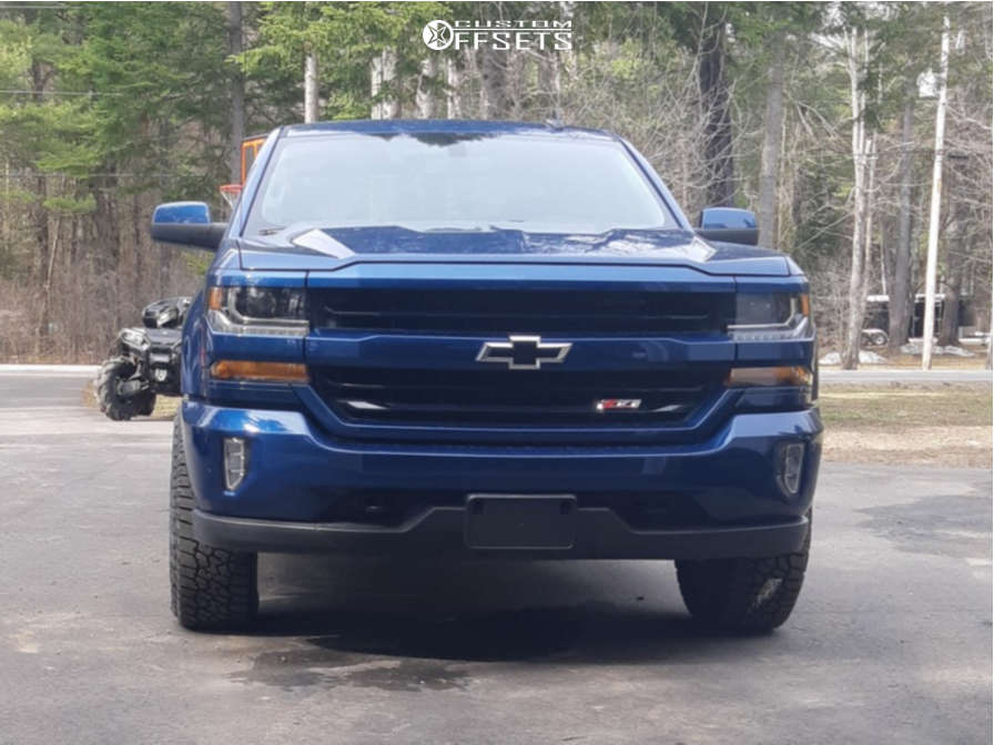 2018 Chevrolet Silverado 1500 with 18x9 -12 Fuel Blitz and 265/70R18 ...