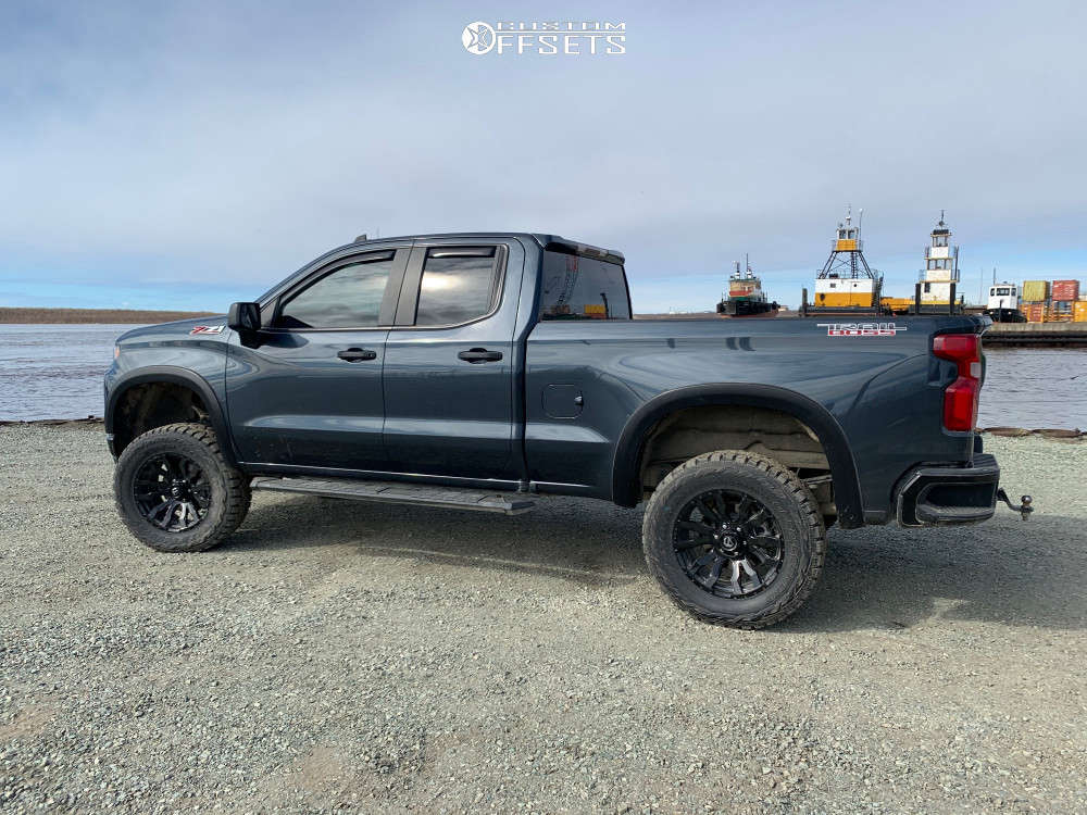 2019 Chevrolet Silverado 1500 with 20x9 1 Fuel Blitz and 35/12.5R20 ...