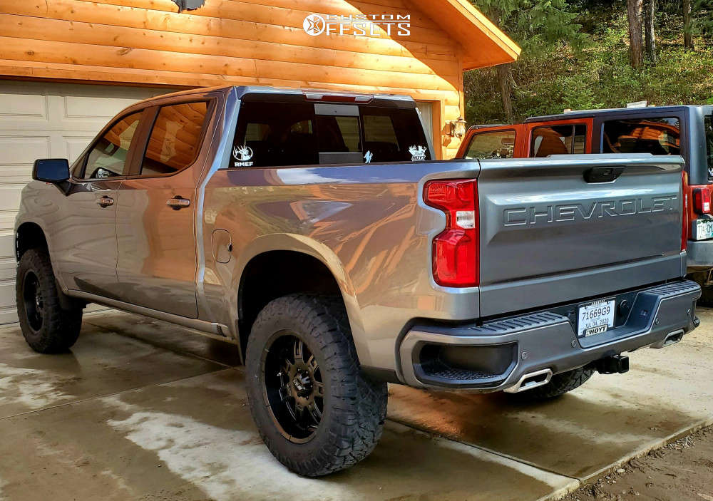 2020 Chevrolet Silverado 1500 with 20x9 0 Mickey Thompson Sidebiter Ii ...