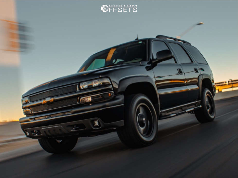 2004 Chevrolet Tahoe with 18x9 20 Fuel Maverick D538 and 30/60R18 Nitto ...