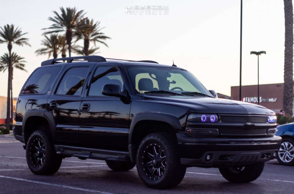 2004 Chevrolet Tahoe with 18x9 20 Fuel Maverick D538 and 30/60R18 Nitto ...
