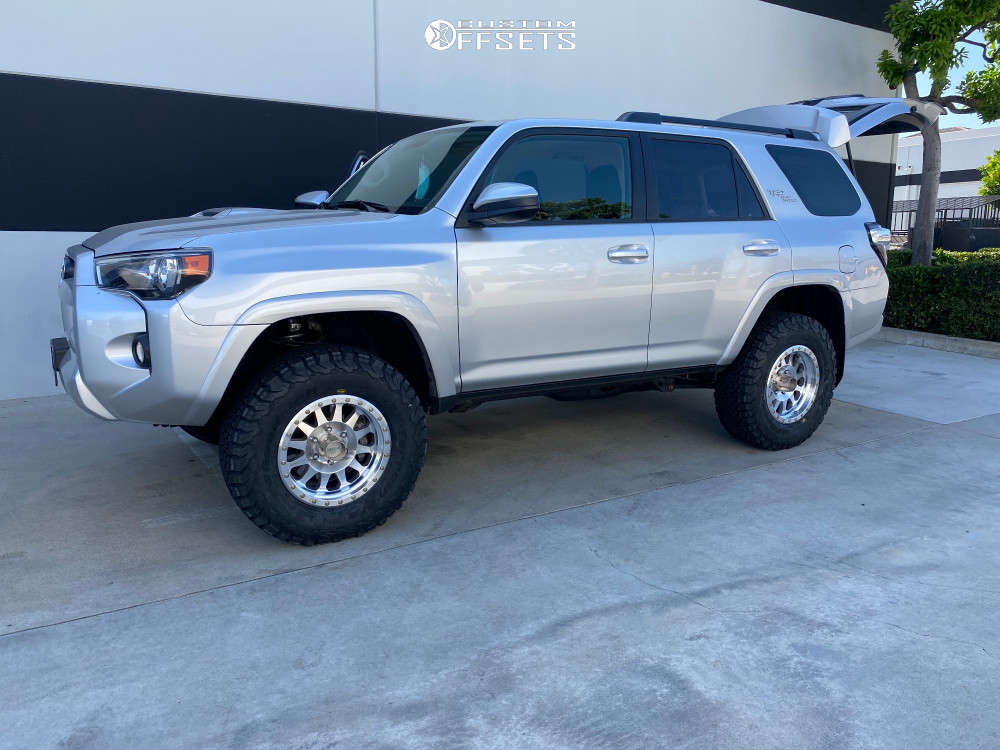 2019 Toyota 4Runner with 17x8.5 0 Method Double Standard and 285/75R17 ...