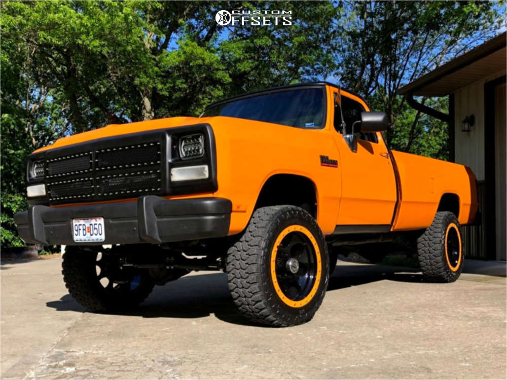 1991 Dodge W250 with 20x10 -24 Mickey Thompson Classic Baja Lock and 33 ...