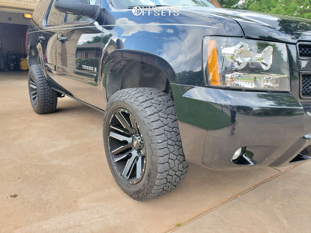 2007 Chevrolet Tahoe with 20x10 -24 Moto Metal Mo978 and 285/55R20 ...