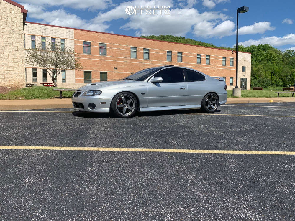 2006 Pontiac GTO with 18x8.5 35 Rota P45r and 235/40R18 Nexen N5000 ...