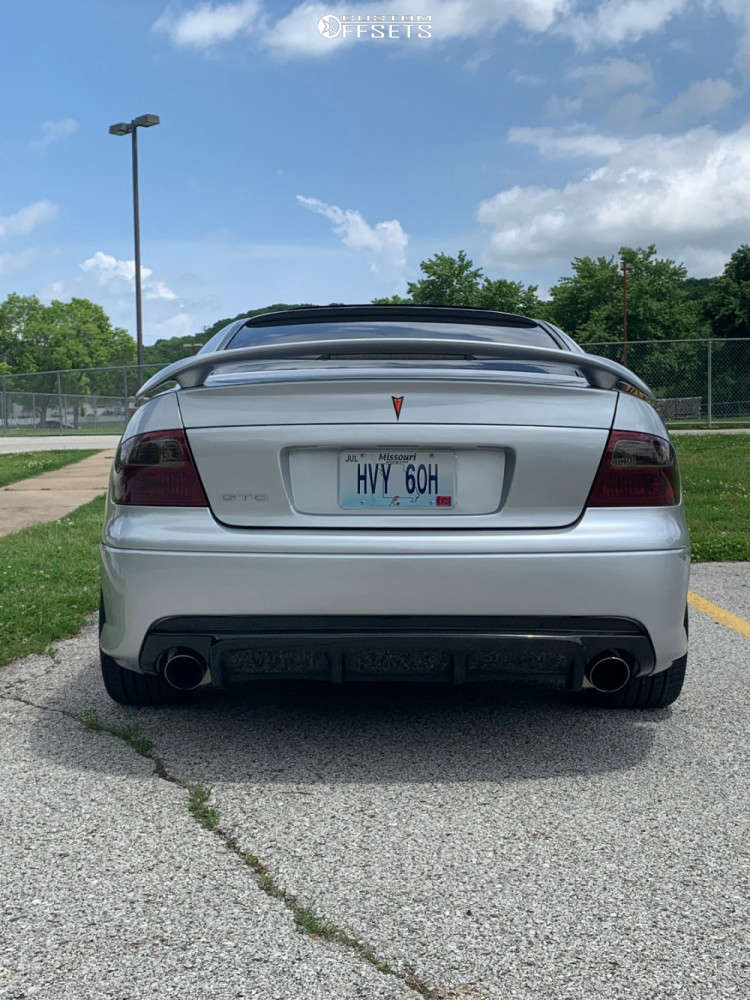 2006 Pontiac GTO with 18x8.5 35 Rota P45r and 235/40R18 Nexen N5000 ...