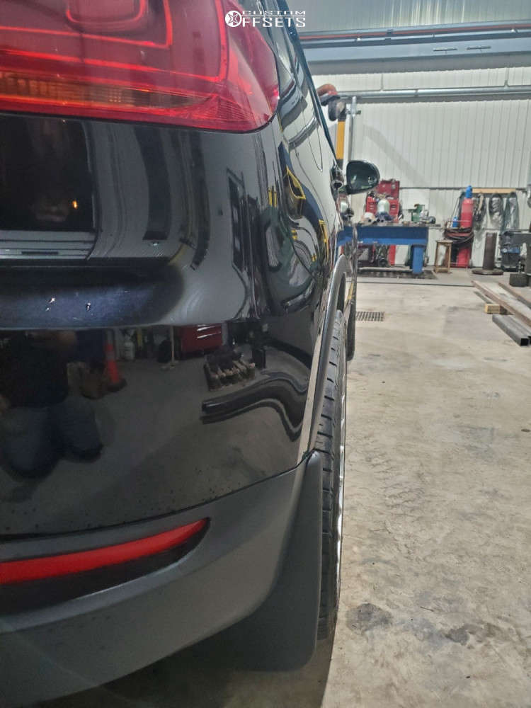 2014 Volkswagen Tiguan with 19x8.5 45 Rotiform Ind-t and 255/40R19 ...