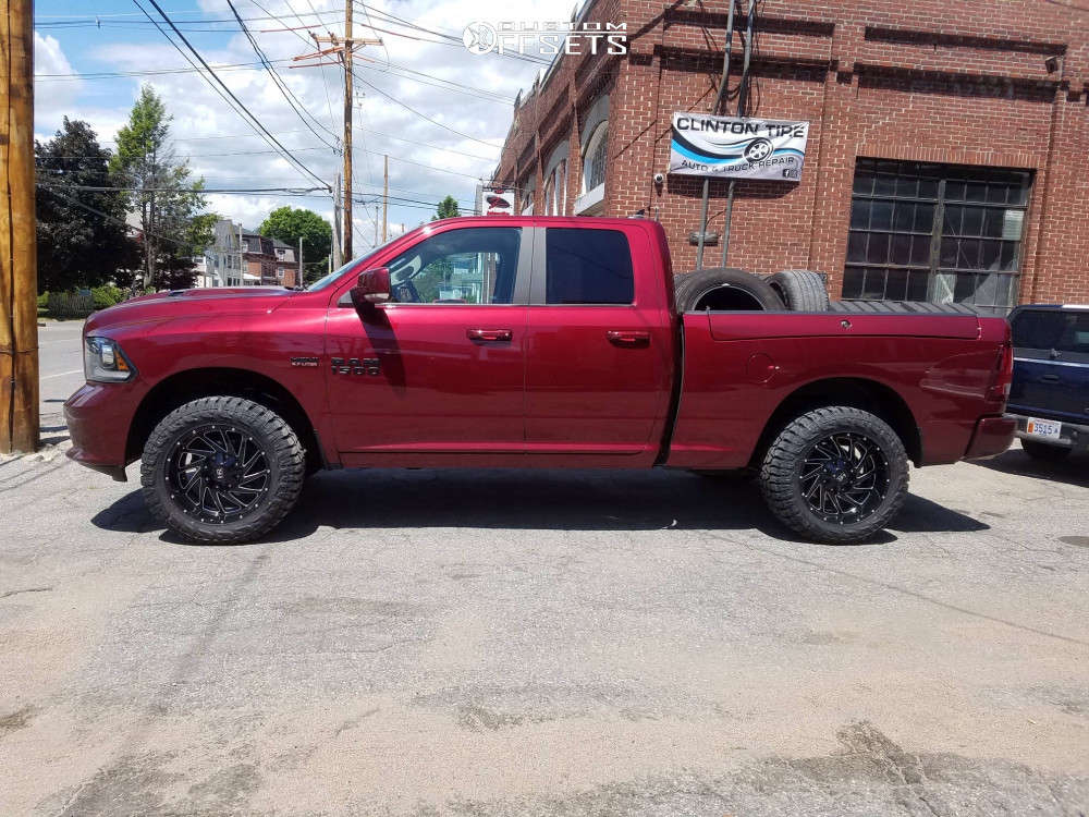 2018 Ram 1500 with 20x10 -19 Hardrock Crusher H704 and 33/12.5R20 ...