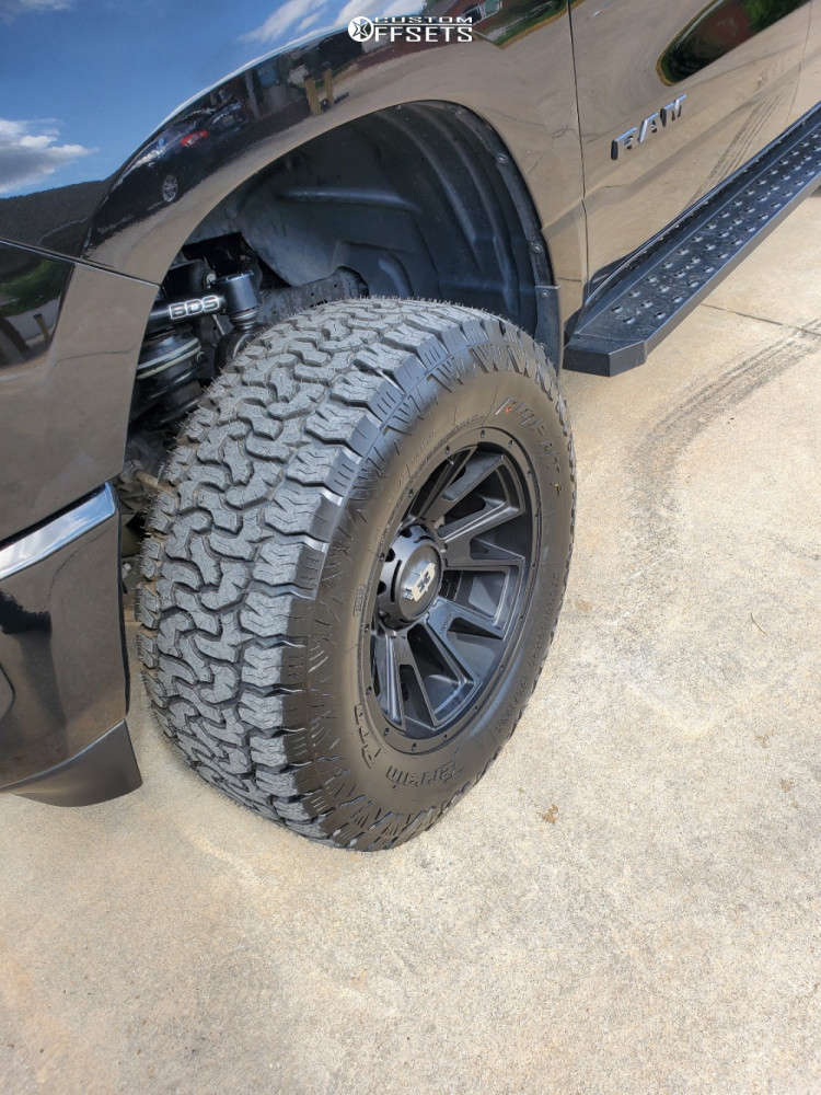 2019 Ram 1500 with 20x10 -24 Vision Rebel and 35/12.5R20 AMP Pro At and ...