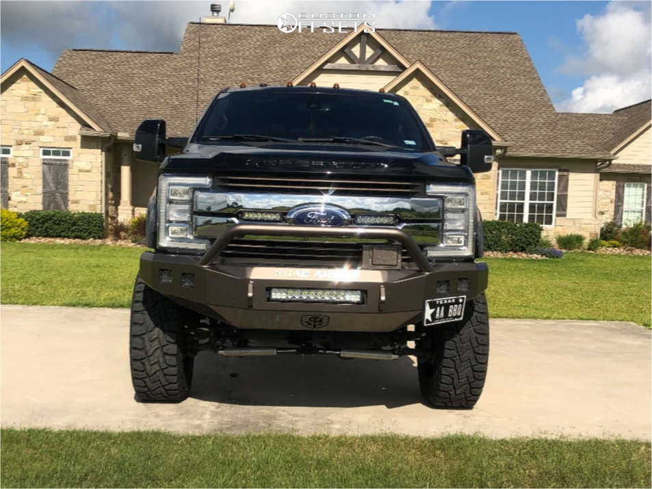 2018 Ford F-250 Super Duty with 22x10 -18 Fuel Blitz and 37/12.5R22 ...
