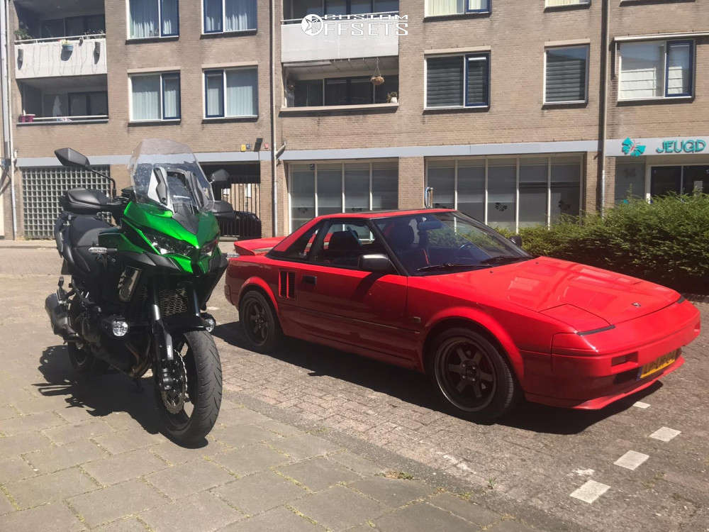 1986 Toyota MR2 with 16x8 22 Rota Grid V and 205/45R16 Dunlop Sport ...