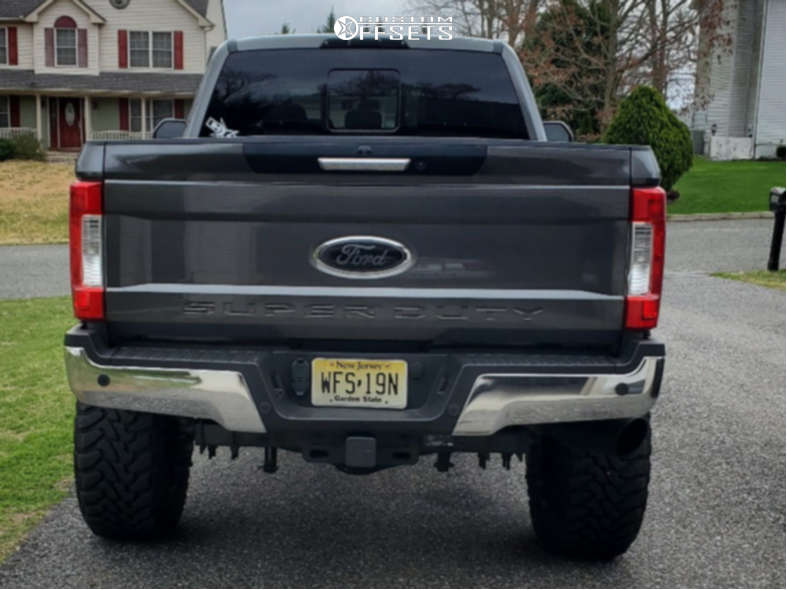 2017 Ford F-250 Super Duty with 20x12 -44 Fuel Hostage and 37/13.5R20 ...