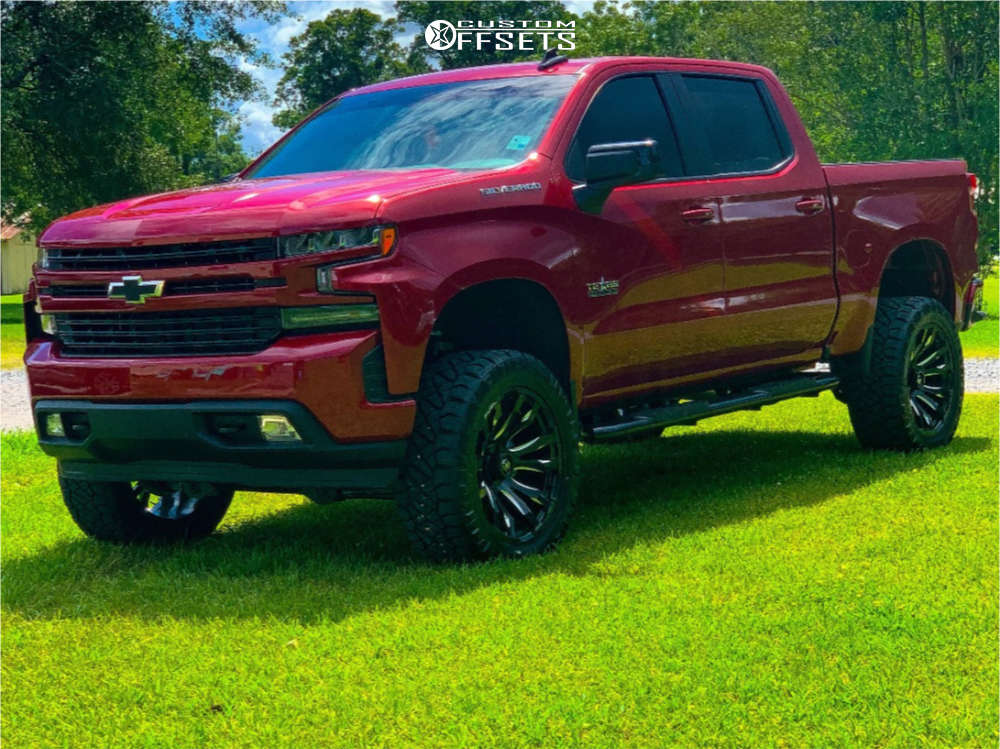 2020 Chevrolet Silverado 1500 with 22x10 -18 Fuel Blitz and 35/12.5R22 ...