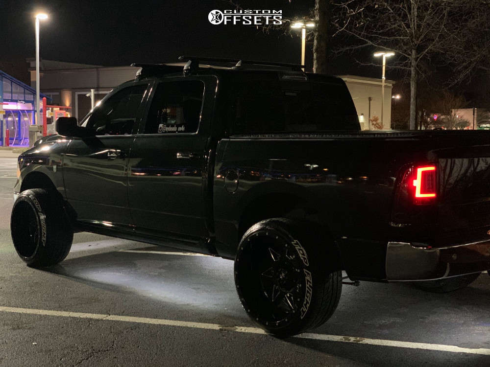 2018 Ram 1500 with 22x12 -44 RBP 71r and 305/35R22 Delinte D8 Desert ...