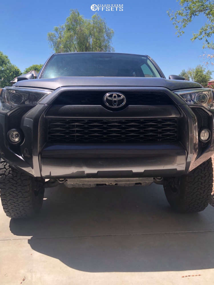 2018 Toyota 4Runner with 17x8.5 0 Method Nv and 285/70R17 BFGoodrich ...