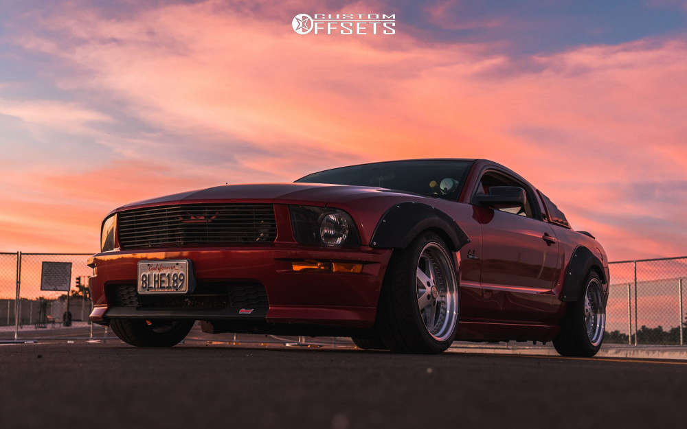 2006 Ford Mustang with 18x8.5 30 ESR SR04 and 235/40R18 Federal SS595 ...