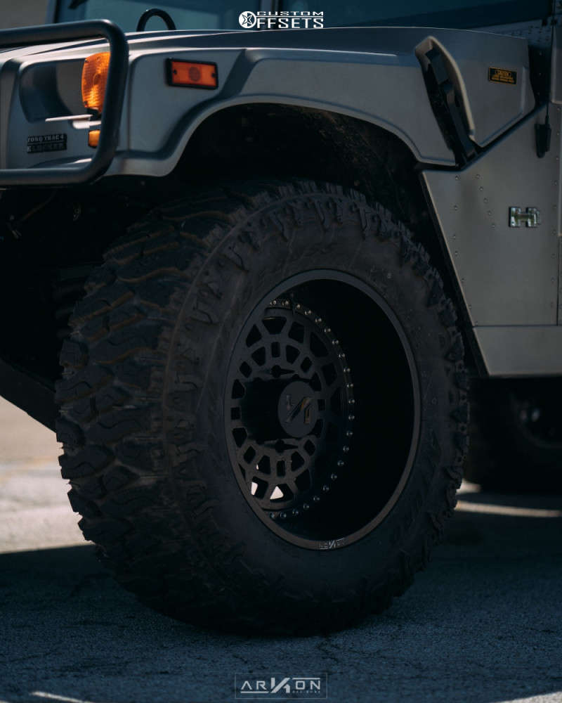 2003 Hummer H1 with 22x12 -51 ARKON OFF-ROAD Crown Series Triumph and ...